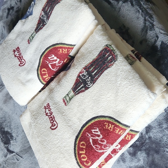 Coca Cola | Bath | Vintage Cocacola Bath Towel | Poshmark